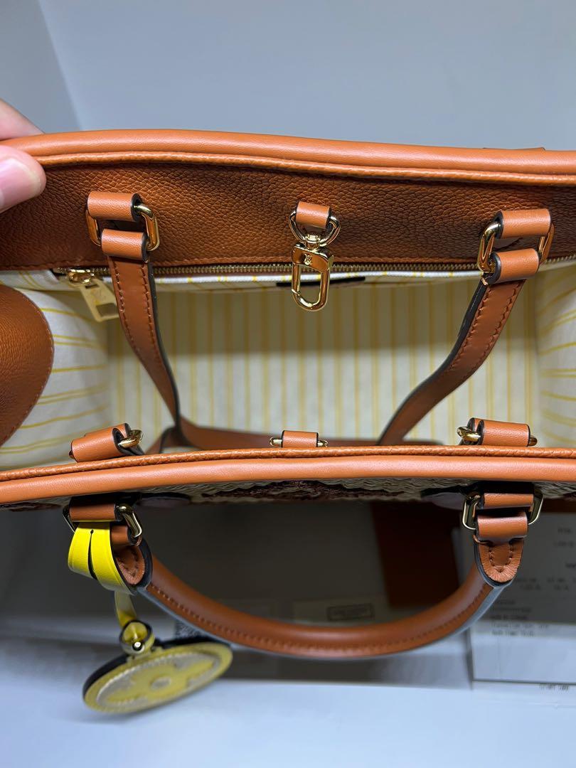 Louis Vuitton On The Go MM raffia, Women's Fashion, Bags & Wallets ...