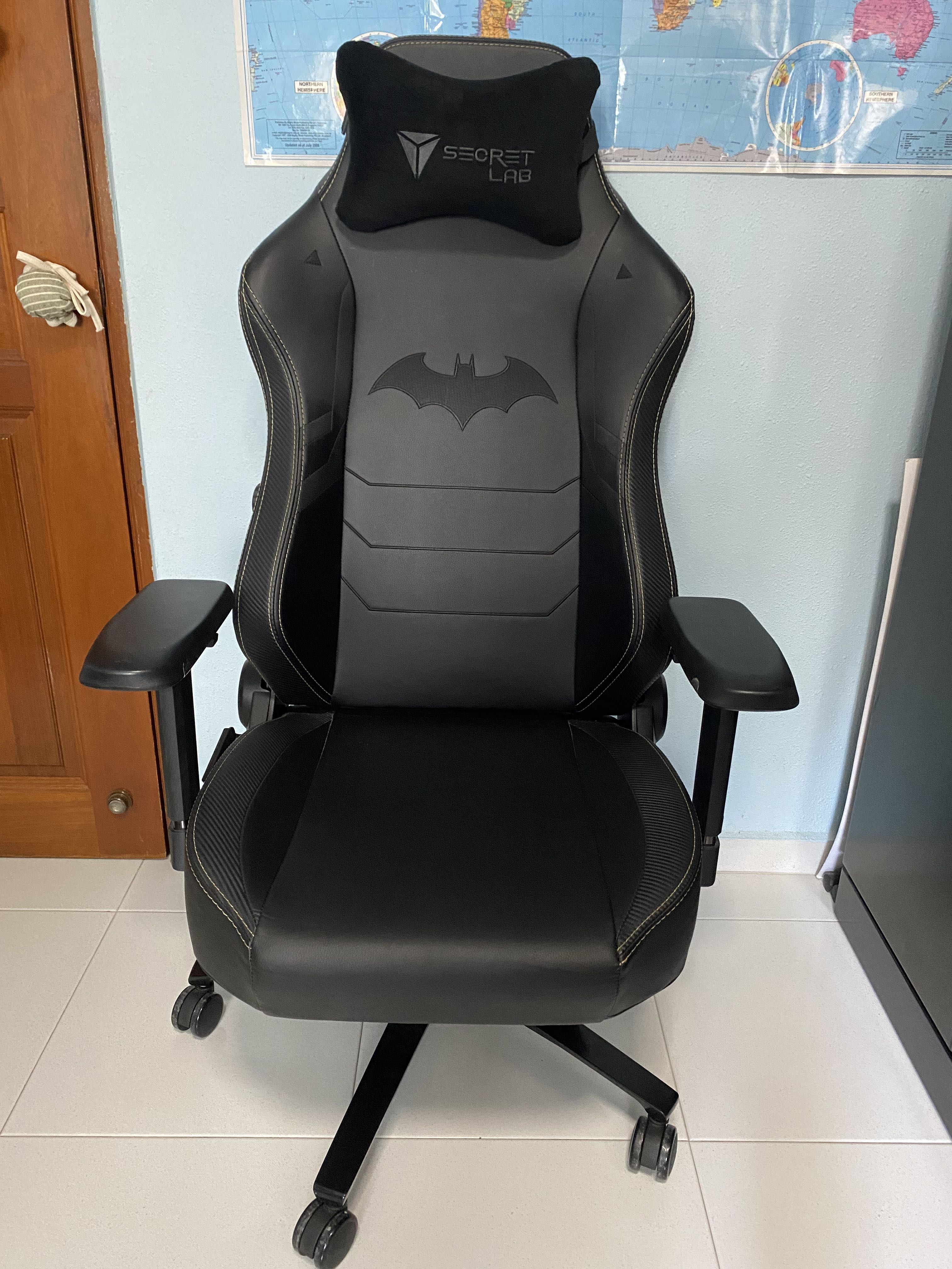 Secretlab chair 2020 Batman, Furniture & Home Living, Furniture, Chairs ...