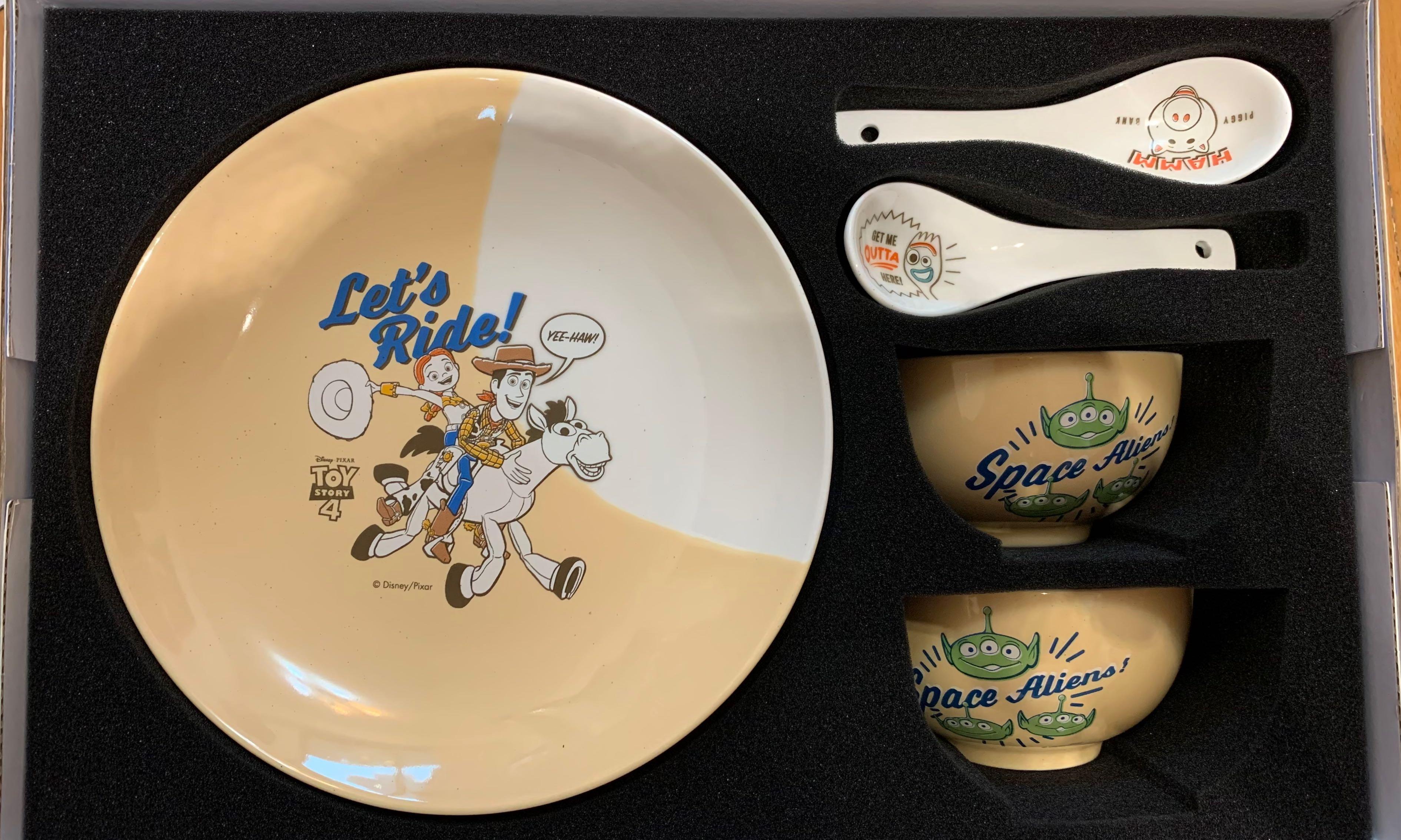 Toy Story Dinnerware Set, 傢俬＆家居, 廚具和餐具, 餐具和餐具 - Carousell