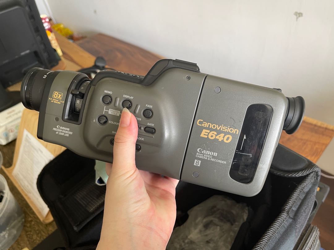 Vintage 1989 Canon Canovision E640 Hi8 Camcorder, Photography, Cameras on Carousell