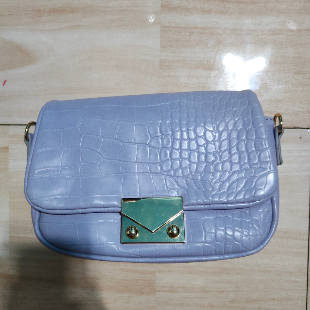 Authentic Hallhuber Purple Sling Bag, Women's Fashion, Bags & Wallets ...