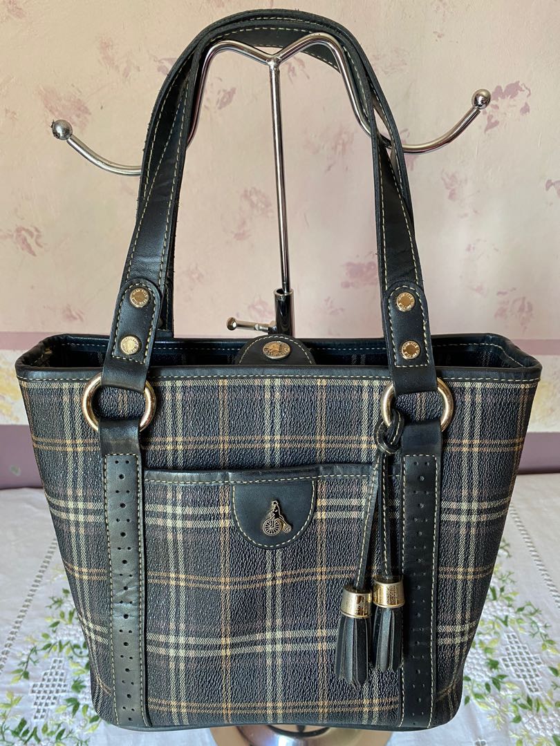 Beanpole Bucket Handbag, Luxury, Bags & Wallets on Carousell