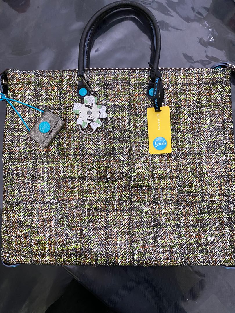 Gabs Iconic Bag, Women's Fashion, Bags & Wallets, Tote Bags on Carousell