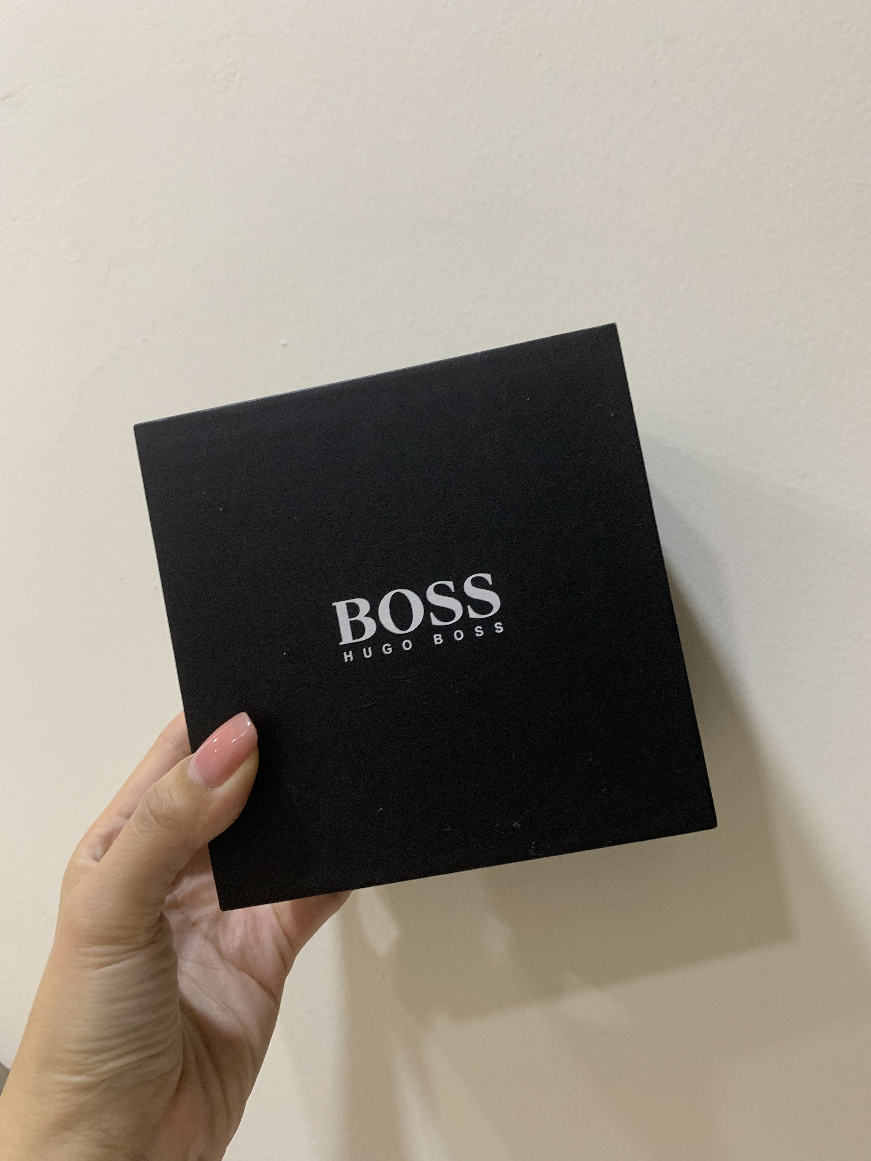 Hugo Boss Watch Box, Women's Fashion, Jewelry & Organisers, Accessory ...