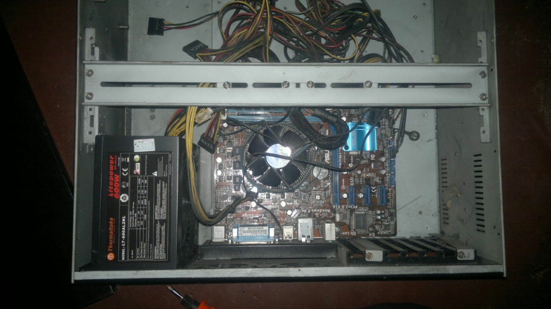 Intel Core i5 Rack Server, Computers & Tech on Carousell