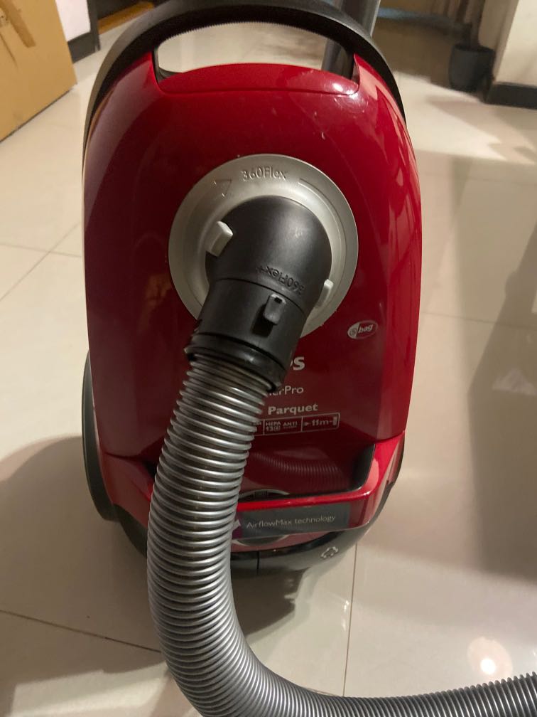 Philips vacuum cleaner - Moving out sale, TV & Home Appliances, Vacuum ...