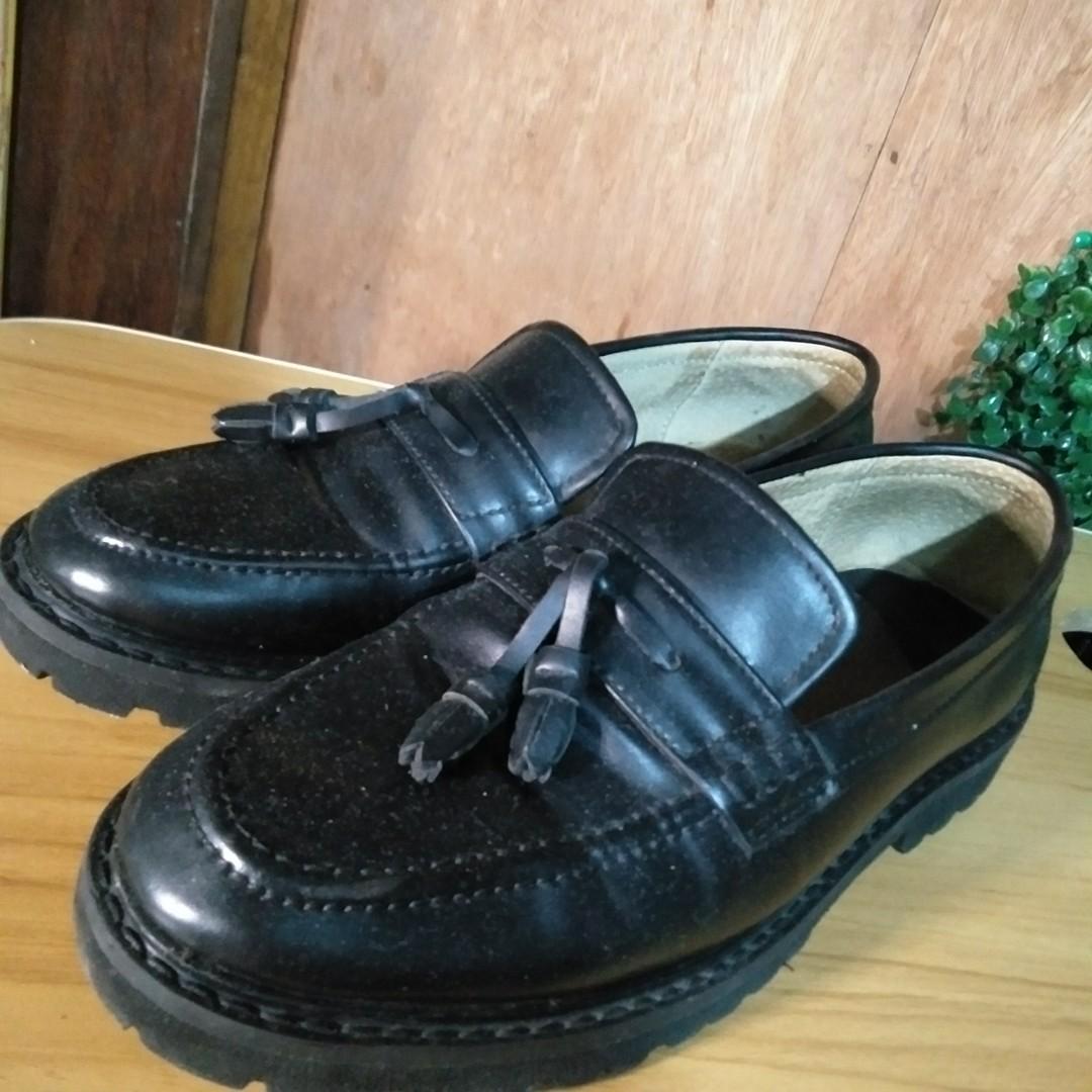 Shoopen loafers, Men's Fashion, Footwear, Dress Shoes on Carousell