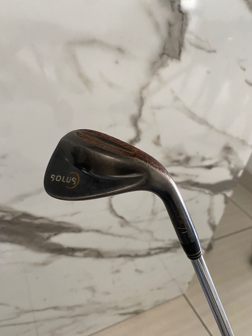 Solus golf iron, Sports Equipment, Sports & Games, Golf on Carousell