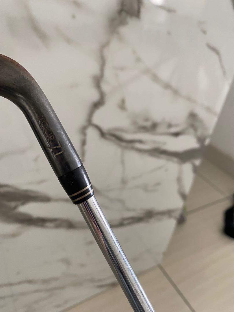 Solus golf iron, Sports Equipment, Sports & Games, Golf on Carousell