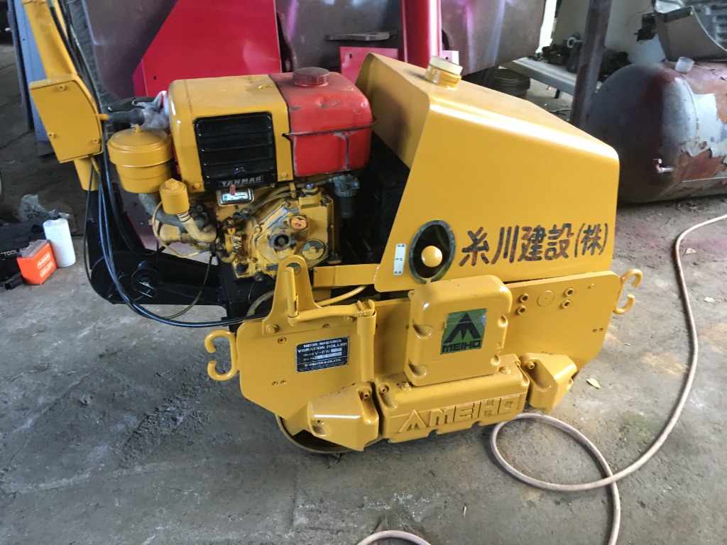 VIBRATOR ROLLER (MAN WALK BEHIND) COMPACTOR PISON, Commercial ...