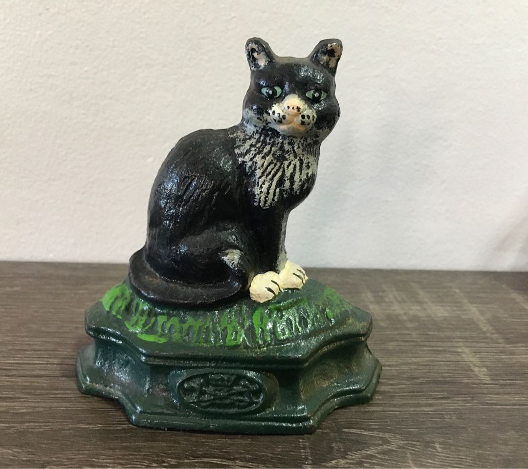 Vintage cast iron black cat door stop, Everything Else, Others on Carousell Vintage cast iron black cat door stop, Everything Else, Others on Carousell