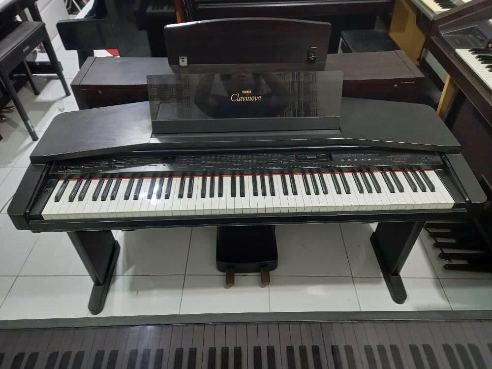 YAMAHA CLAVINOVA CVP50 DIGITAL PIANO, Hobbies & Toys, Music & Media ...