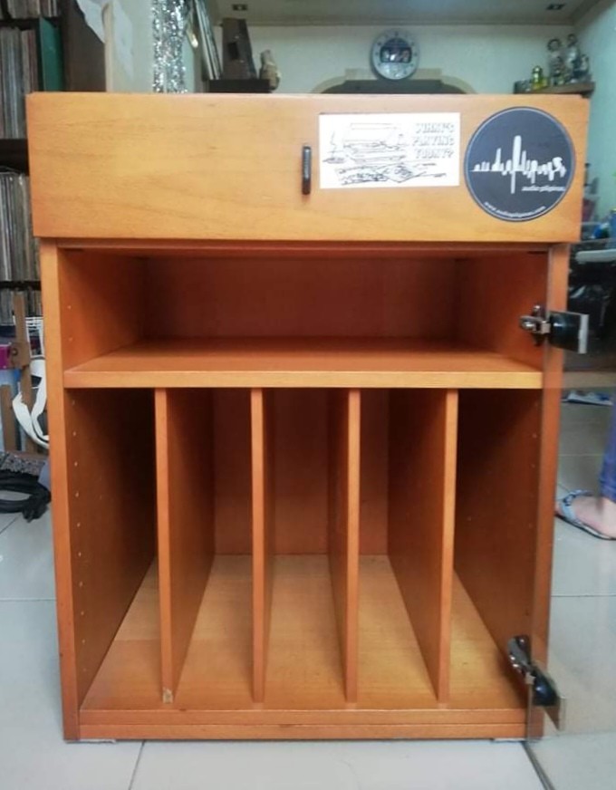 AUDIO RACK WITH VINYL PARTITIONS, Furniture & Home Living, Furniture ...
