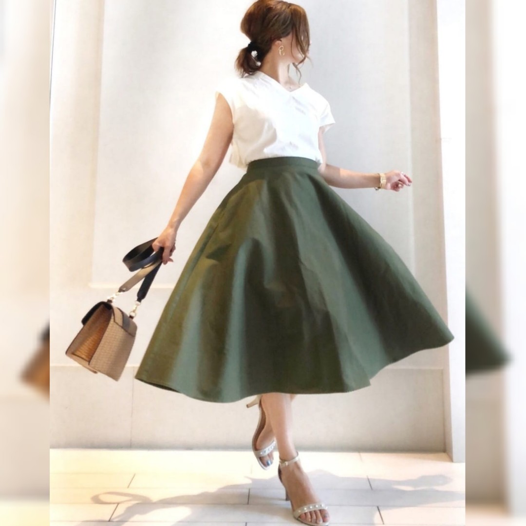 Authentic Uniqlo high waisted chinos circular skirt in army green | rok ...