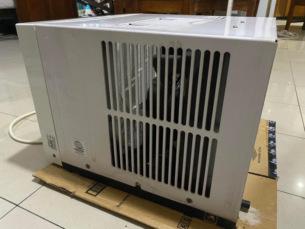 CARRIER AIRCON WINDOW TYPE 1HP FOR SALE, TV & Home Appliances, Air ...
