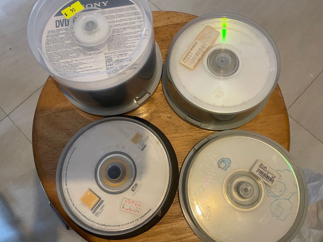 全部CD-R and DVD-R$120, 電腦＆科技, 電腦周邊及配件, 硬碟及儲存器 - Carousell