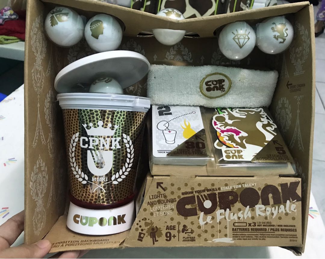 Cuponk Le Flush Royale, Hobbies & Toys, Toys & Games on Carousell