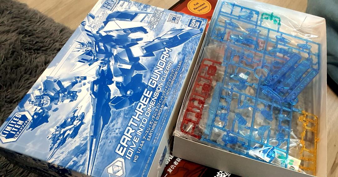 Earth Three Gundam Base limited edition (clear version), Hobbies & Toys ...
