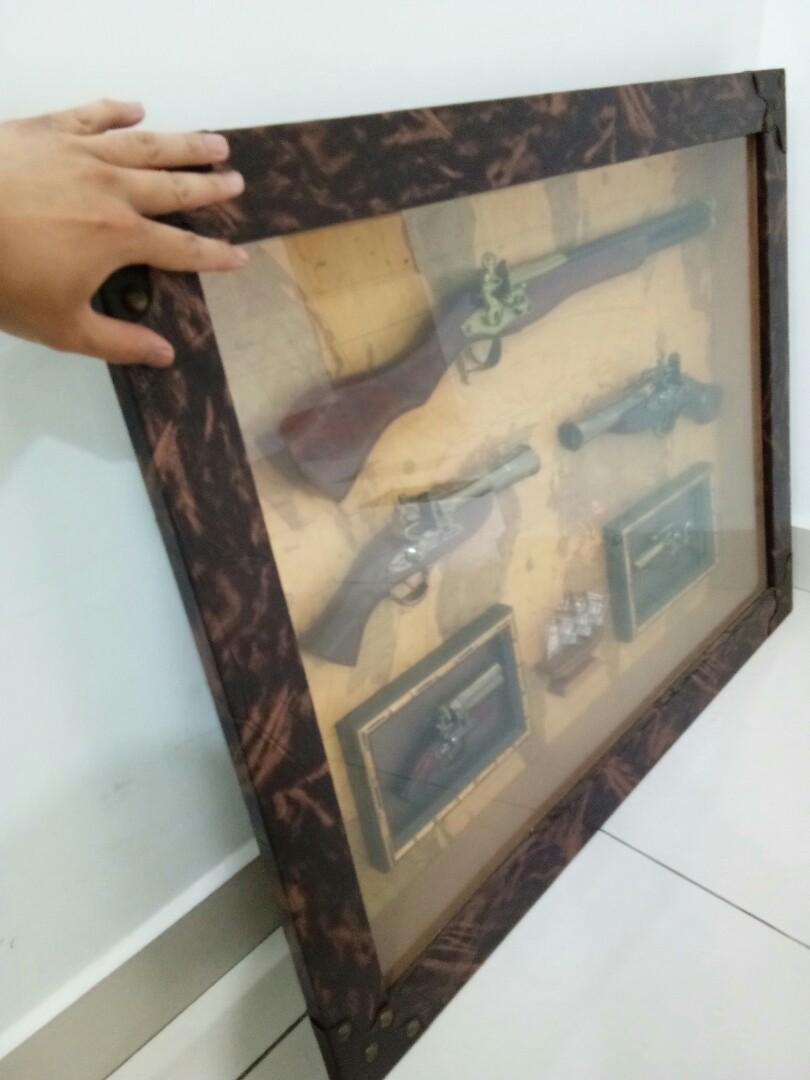 FRAME SENJATA-SENJATA ANTIK, Hobbies & Toys, Collectibles & Memorabilia ...