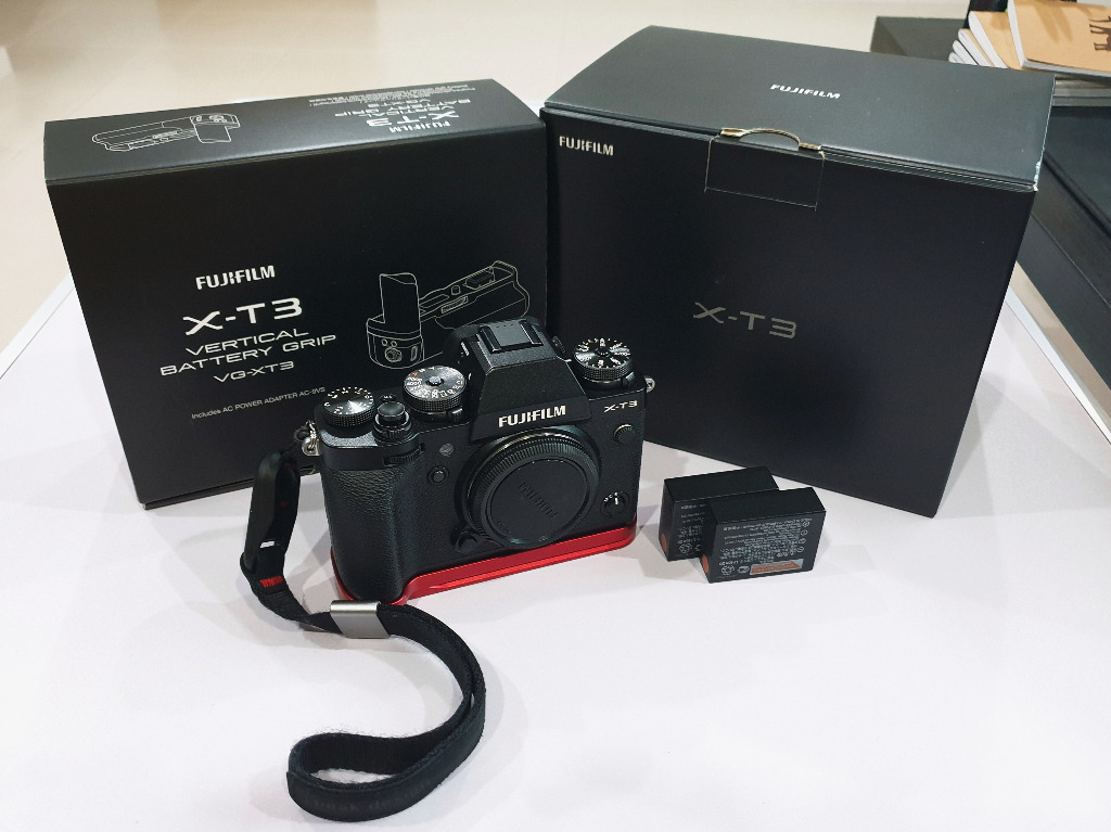 Fujifilm XT3 Full Box + Vertical Grip (Body only), Photography, Cameras ...