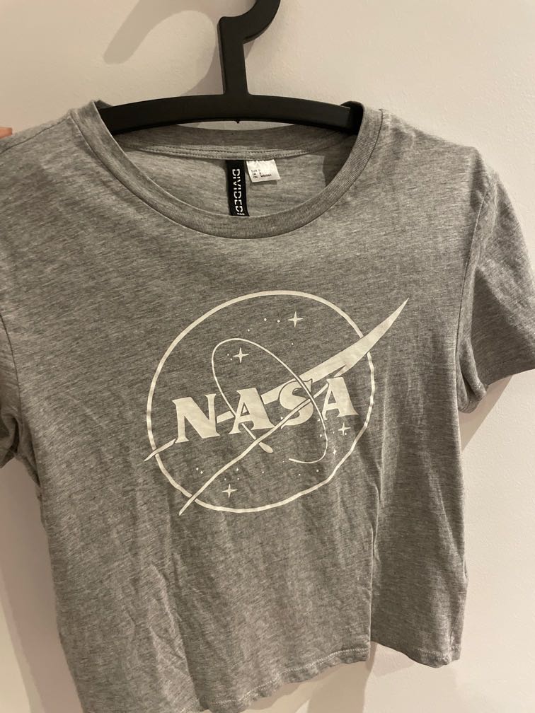 H&M NASA Crop Top, Women's Fashion, Tops, Shirts on Carousell