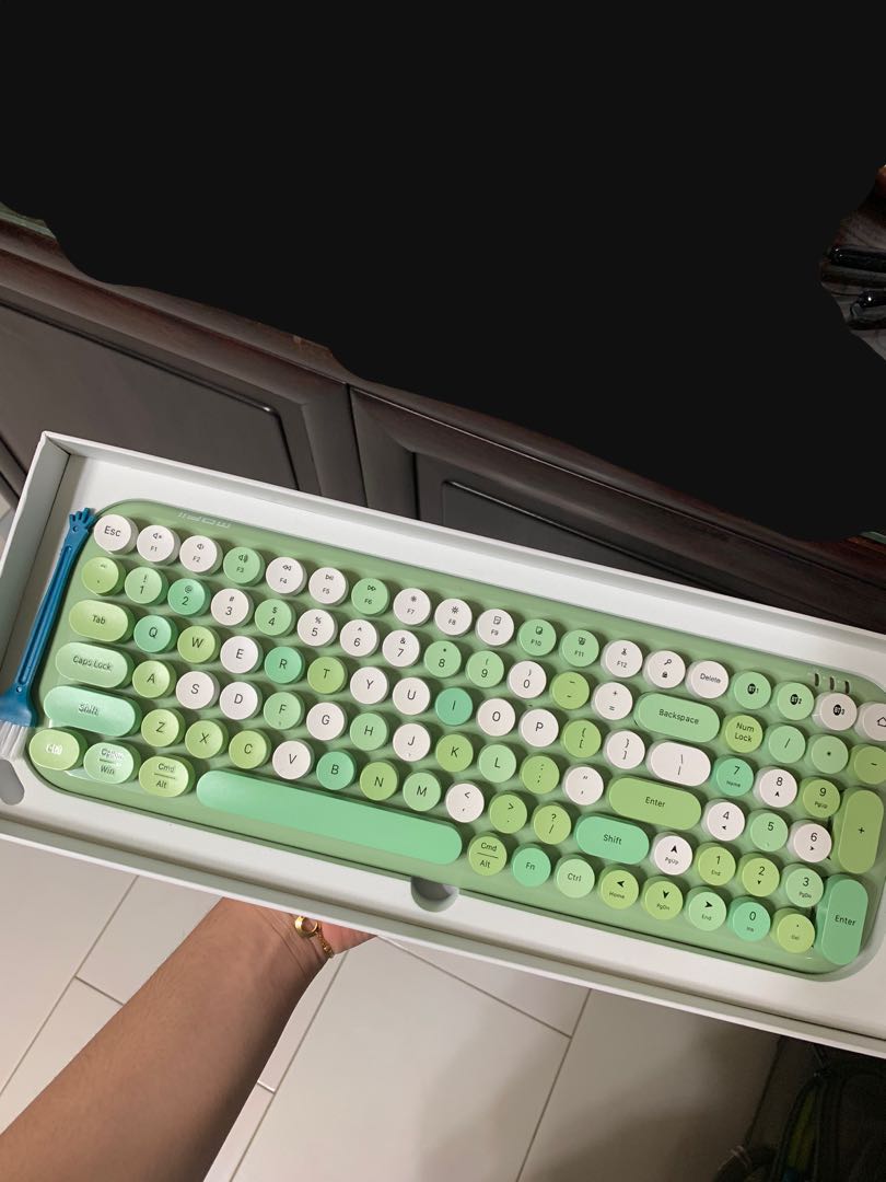 MOFII Bluetooth green keyboard, Computers & Tech, Parts & Accessories ...