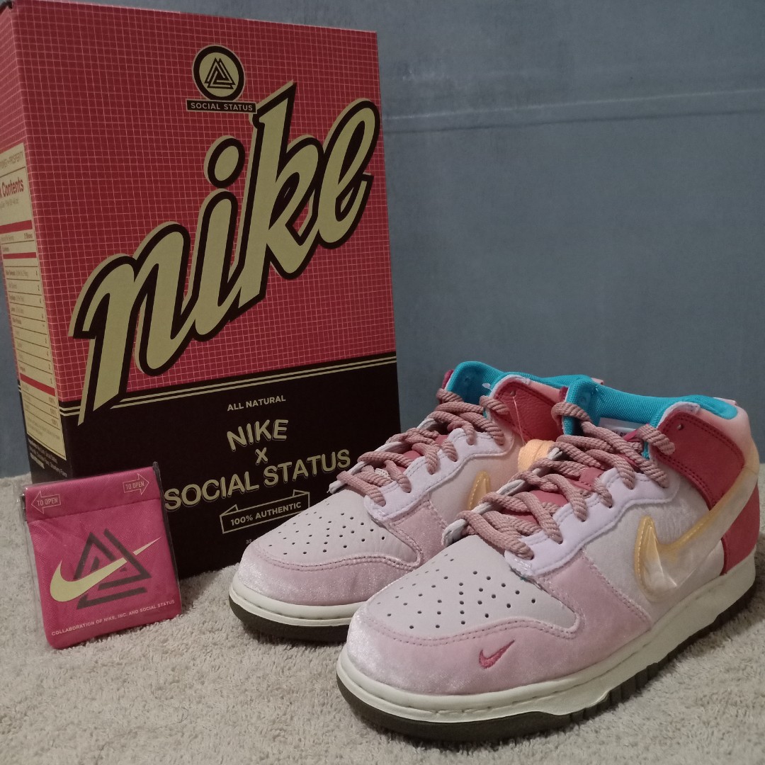 Nike x Social Status Dunk Mid 'Strawberry Milk', Men's Fashion ...