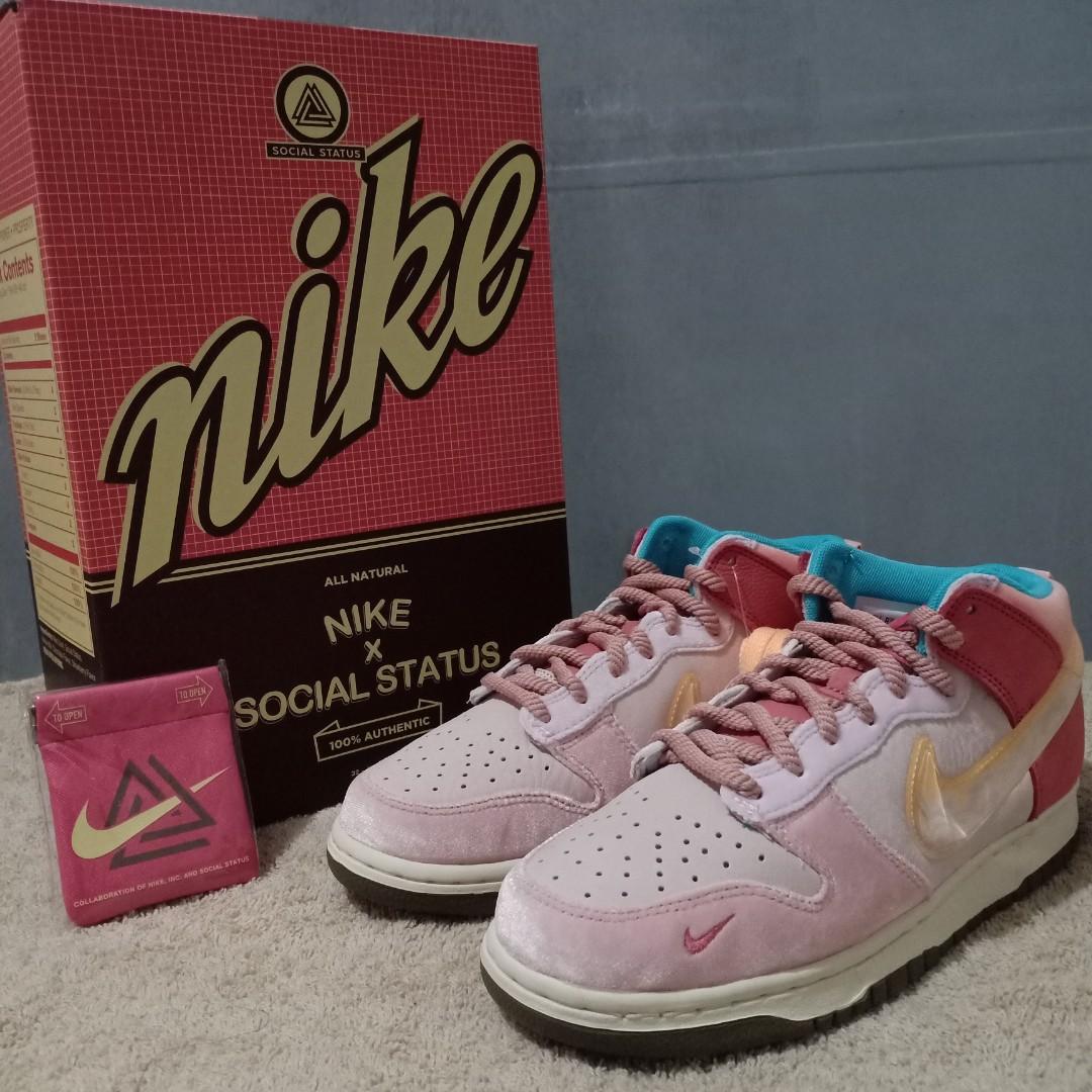 Nike x Social Status Dunk Mid 'Strawberry Milk', Men's Fashion ...
