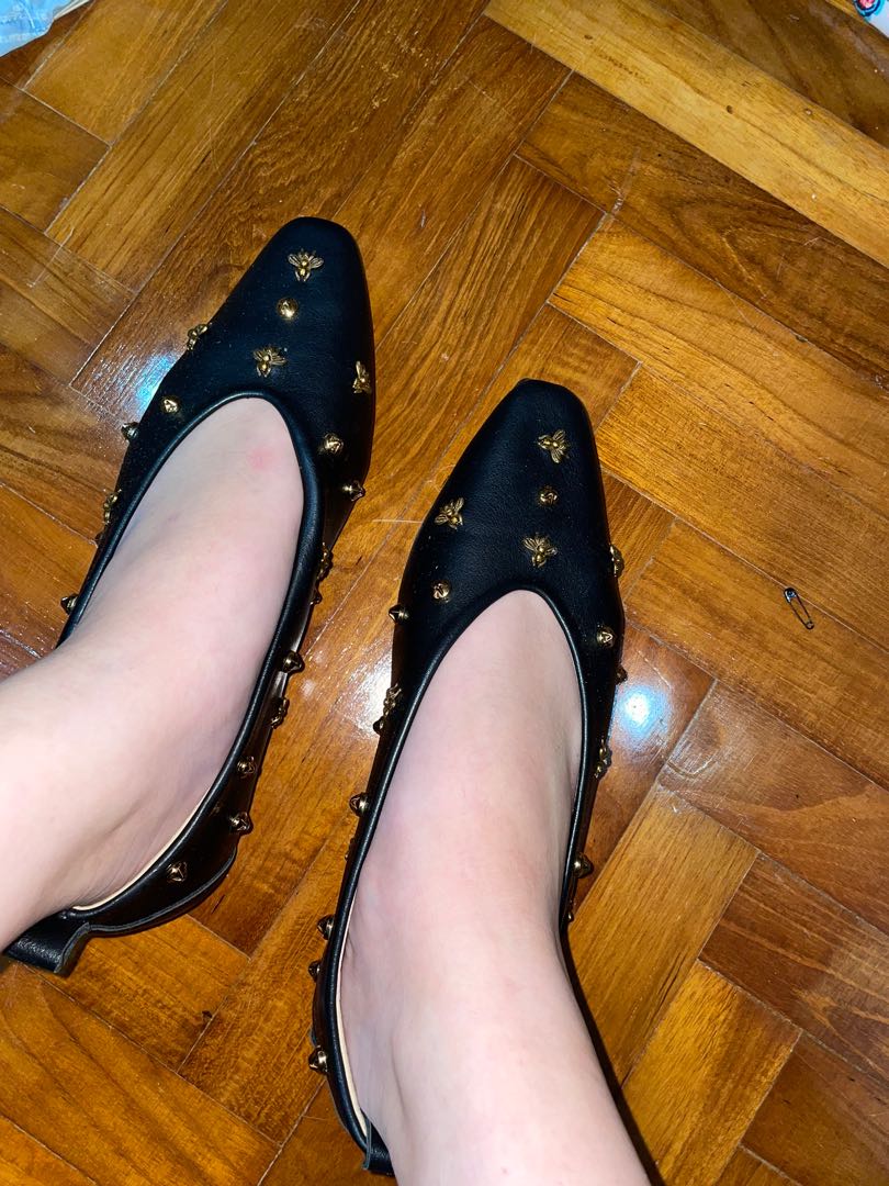 Nose shoes, Women's Fashion, Footwear, Flats on Carousell