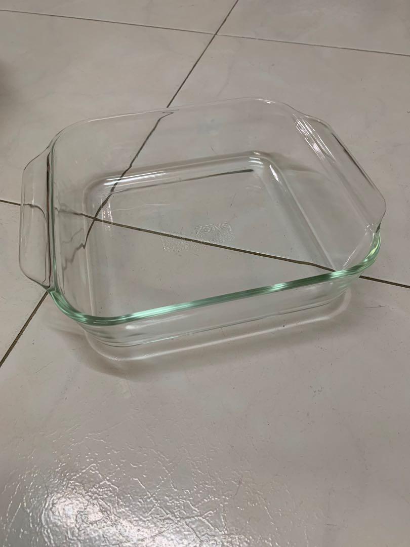 Pyrex glass baking tray, Furniture & Home Living, Kitchenware ...