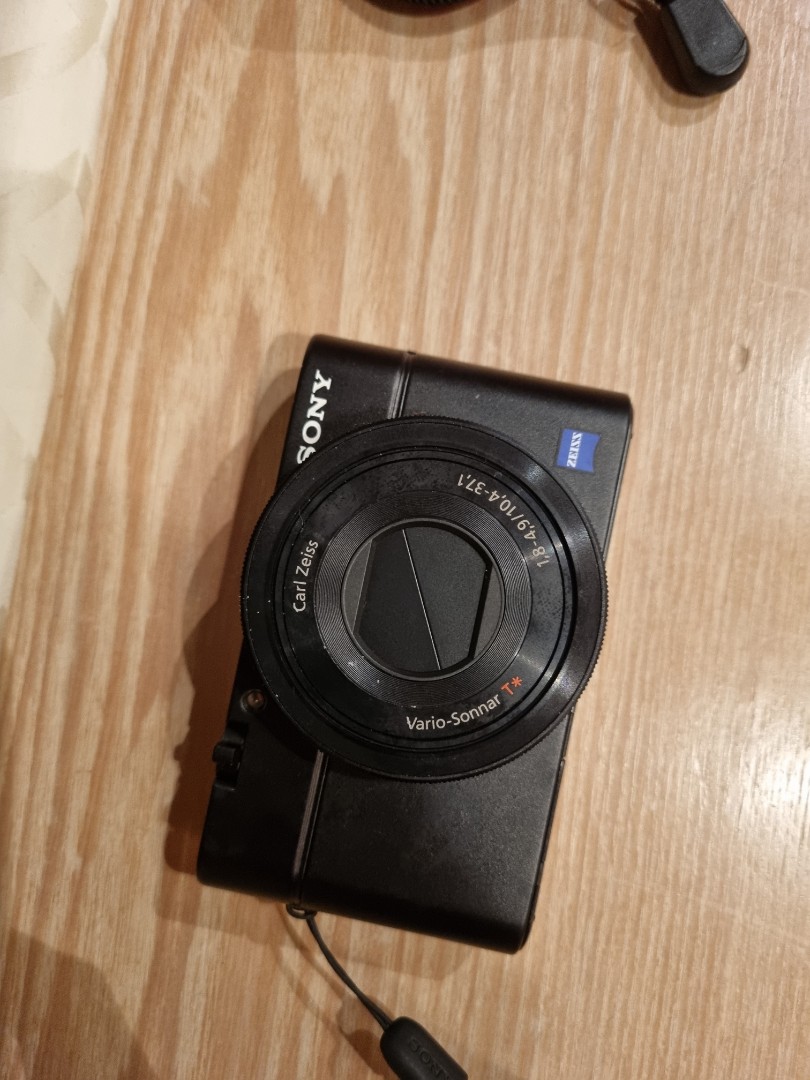 Sony RX100 (M1), Photography, Cameras on Carousell