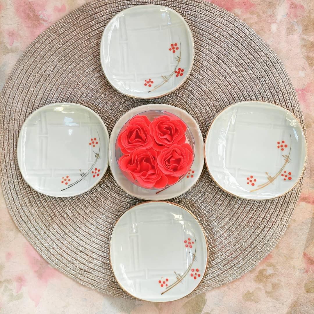 1 Set (5 pcs) Porcelain Side Dish Plates with Small Flower Design and ...