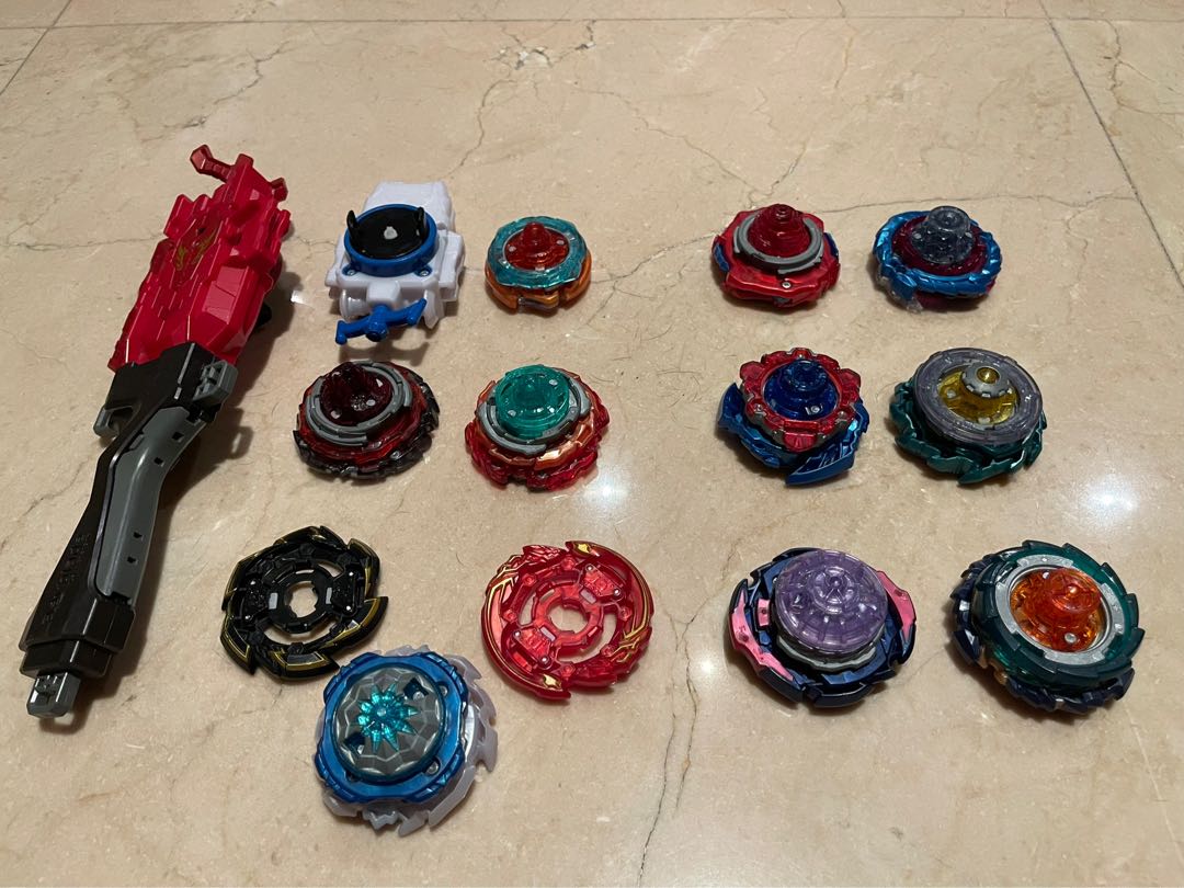 Beyblade set with Launchers, Hobbies & Toys, Toys & Games on Carousell