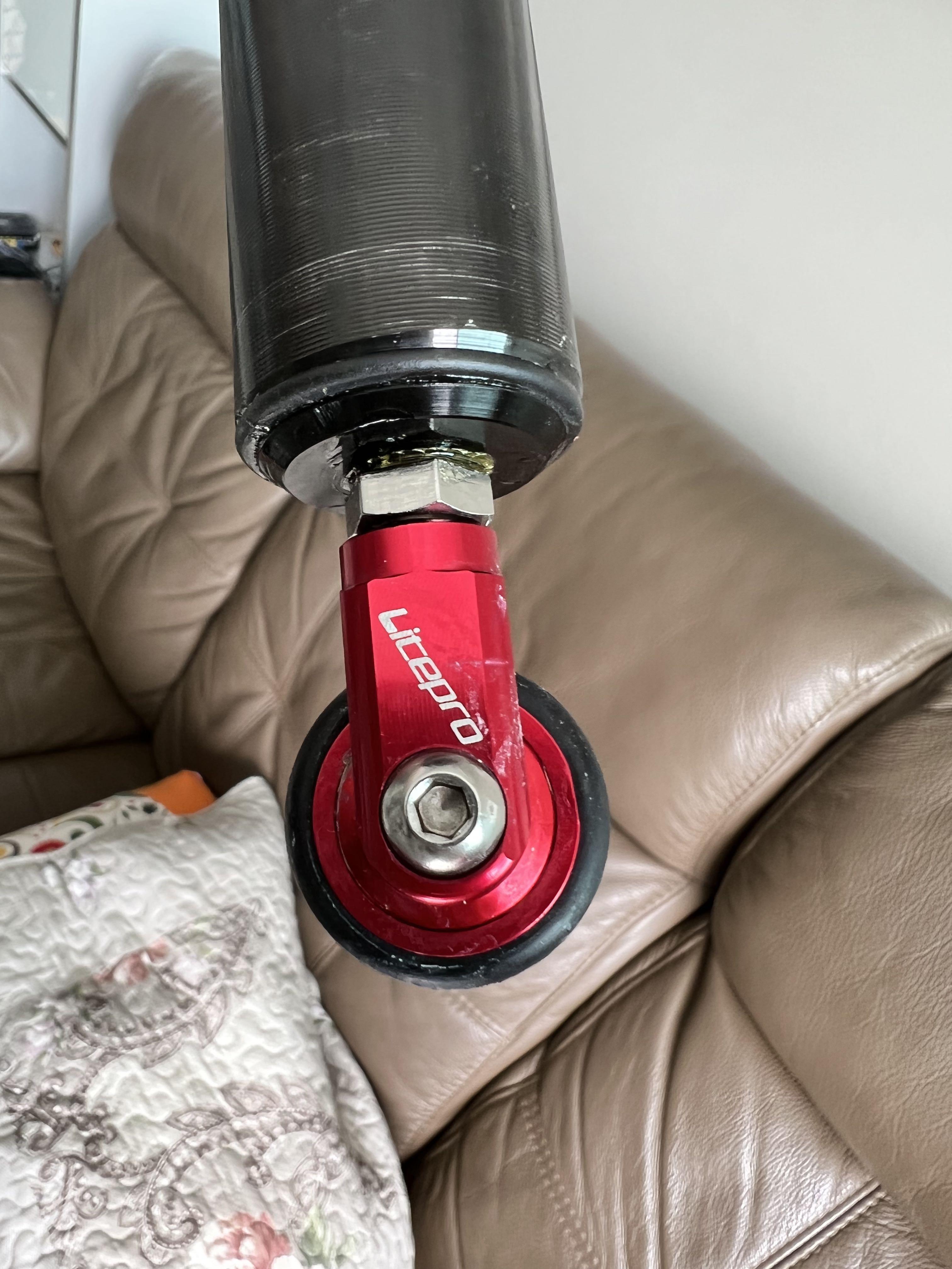 Dahon K3 Plus with upgraded inwards folding stem, Sports Equipment ...