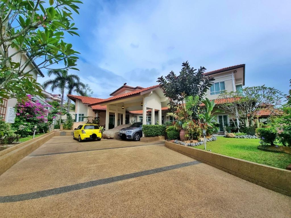 DOUBLE STOREY BUNGALOW TAMAN TADISMA SEKSYEN 13 SHAH ALAM, Property, For Sale on Carousell