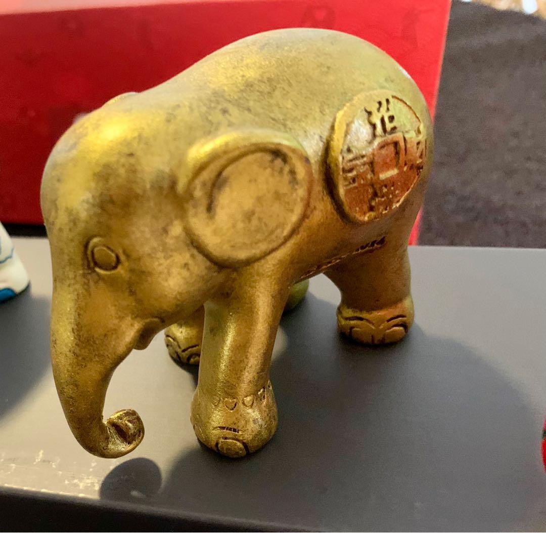 Elephant Parade Fortune multipack, Furniture & Home Living, Home Decor ...