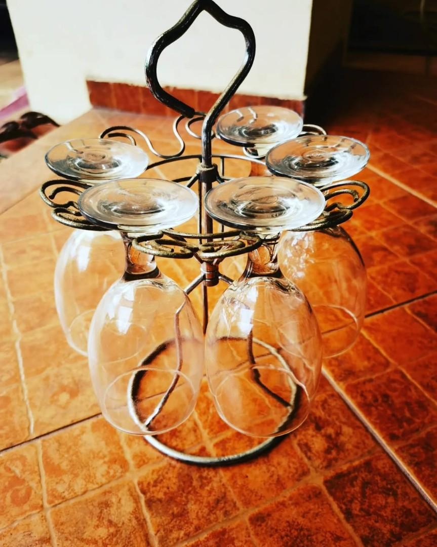 JUAL GELAS WINE SET BESERTA RAKNYA, Perabotan Rumah di Carousell