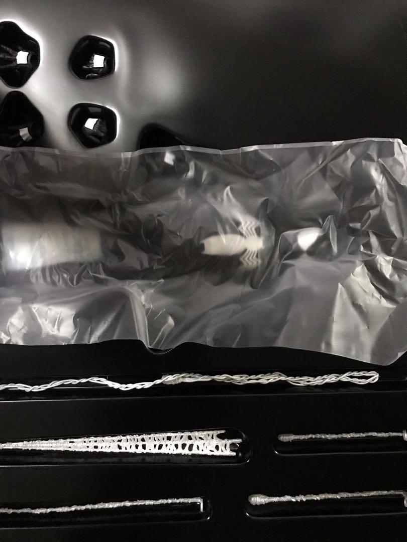 Mezco spider man ( venom) black spider, 興趣及遊戲, 玩具 & 遊戲類 - Carousell
