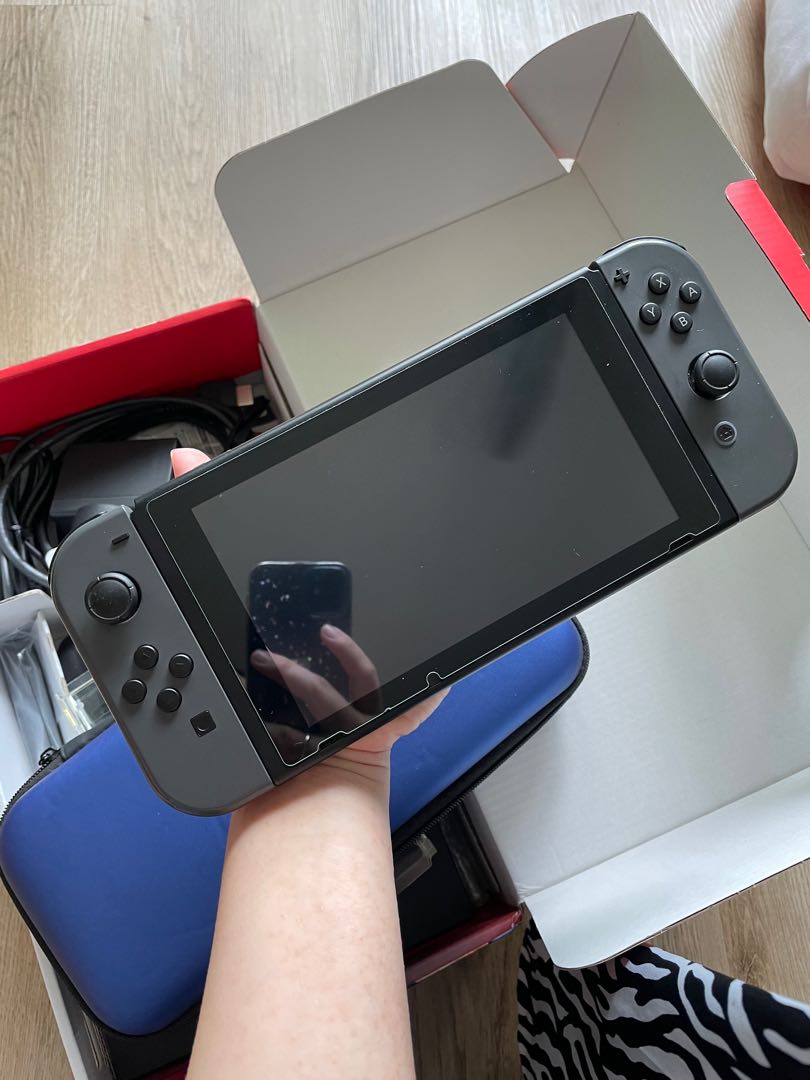 nintendo switch gen 2 extremely mint condition, Video Gaming, Video ...