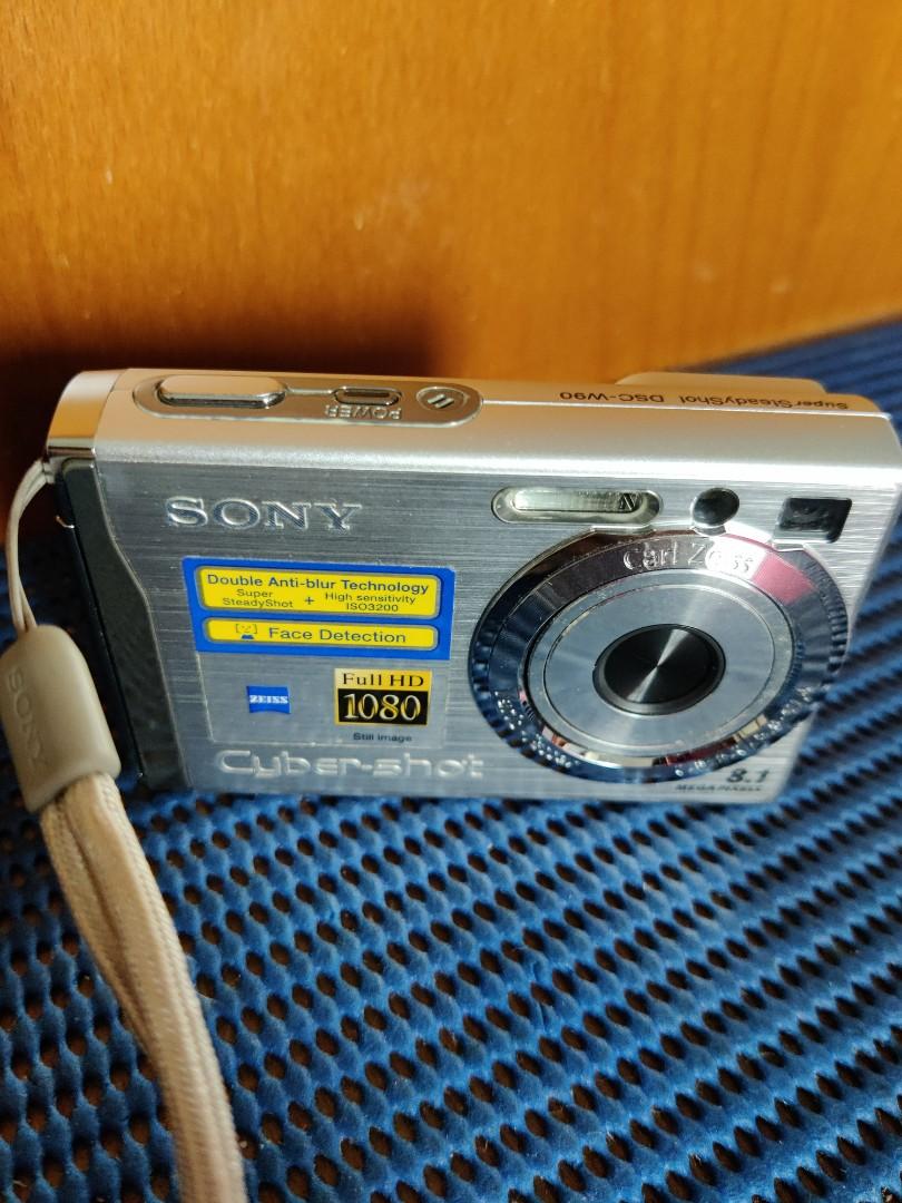 Old school Sony cyber shot 8.1mp, Photography, Cameras on Carousell