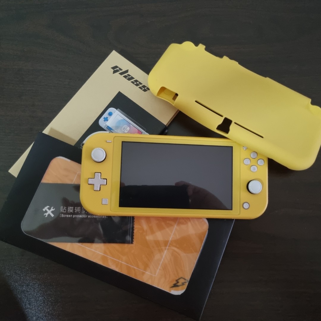 Pikachu Nintendo switch lite!, Video Gaming, Video Game Consoles ...