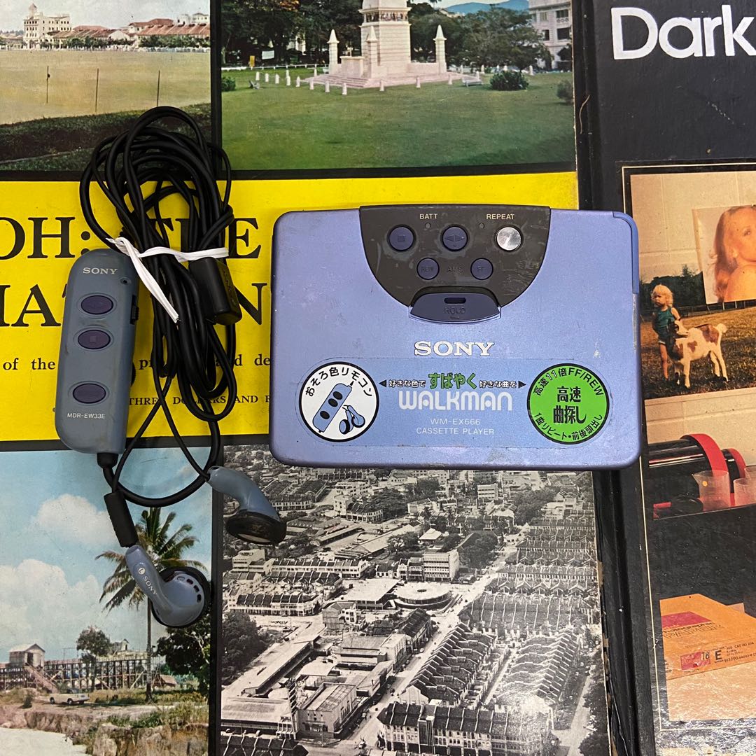 Sony Walkman, Hobbies & Toys, Collectibles & Memorabilia, Vintage ...