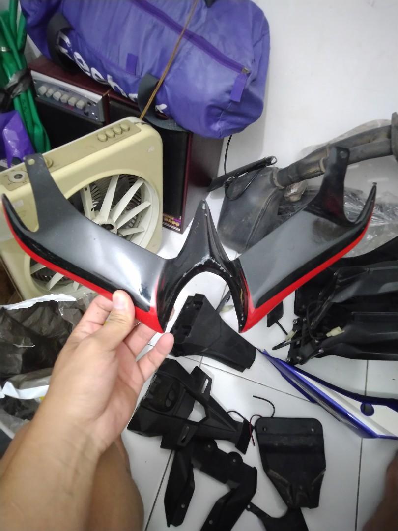 Spakbor undertail body part yamaha r25, Motor di Carousell