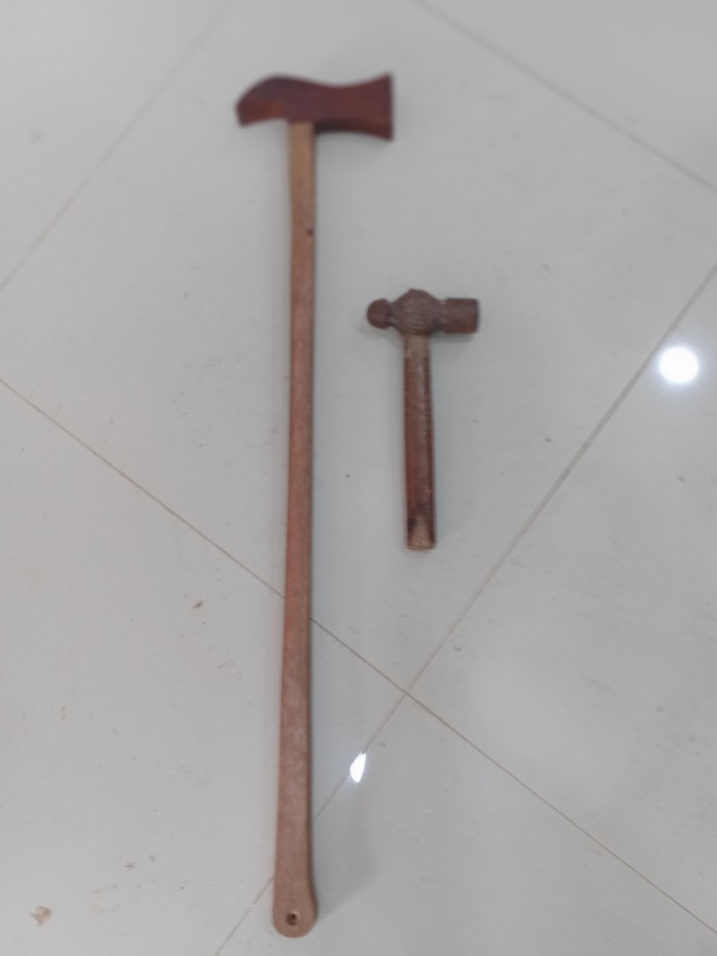 Tukul besi lama dan tukul kayu cengal, Furniture & Home Living, Home ...