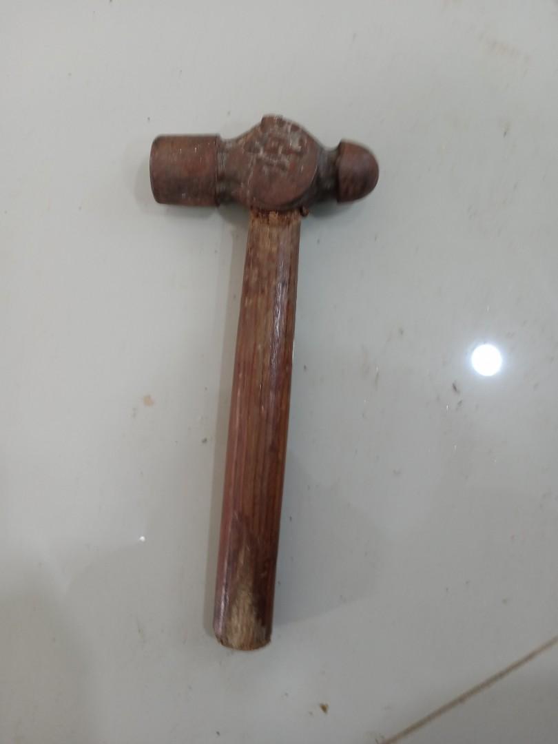 Tukul besi lama dan tukul kayu cengal, Furniture & Home Living, Home ...