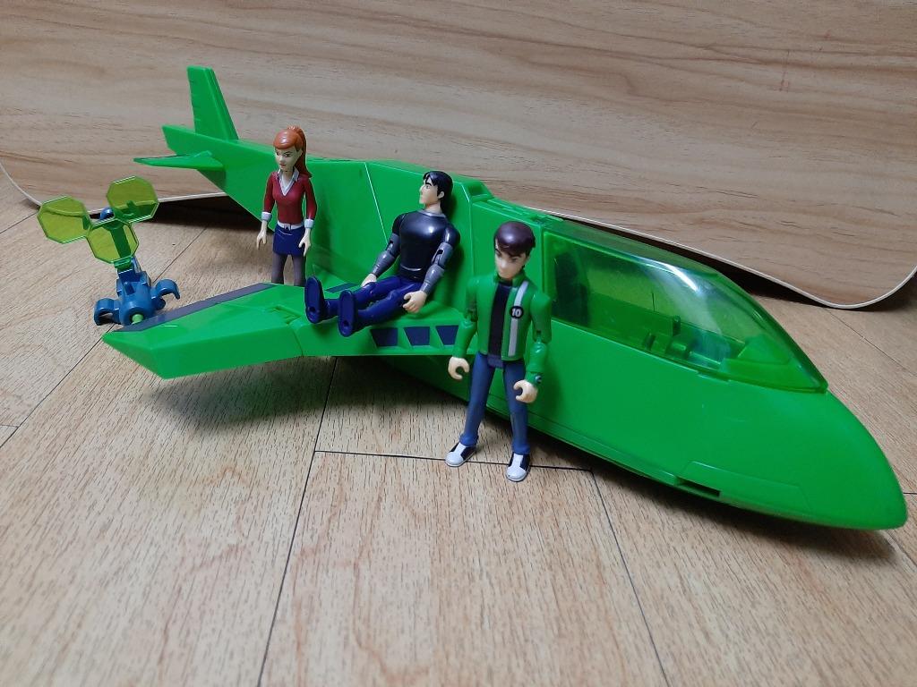 Ben 10 Ultimate Vehicle with Figures, Hobbies & Toys, Toys & Games on ...