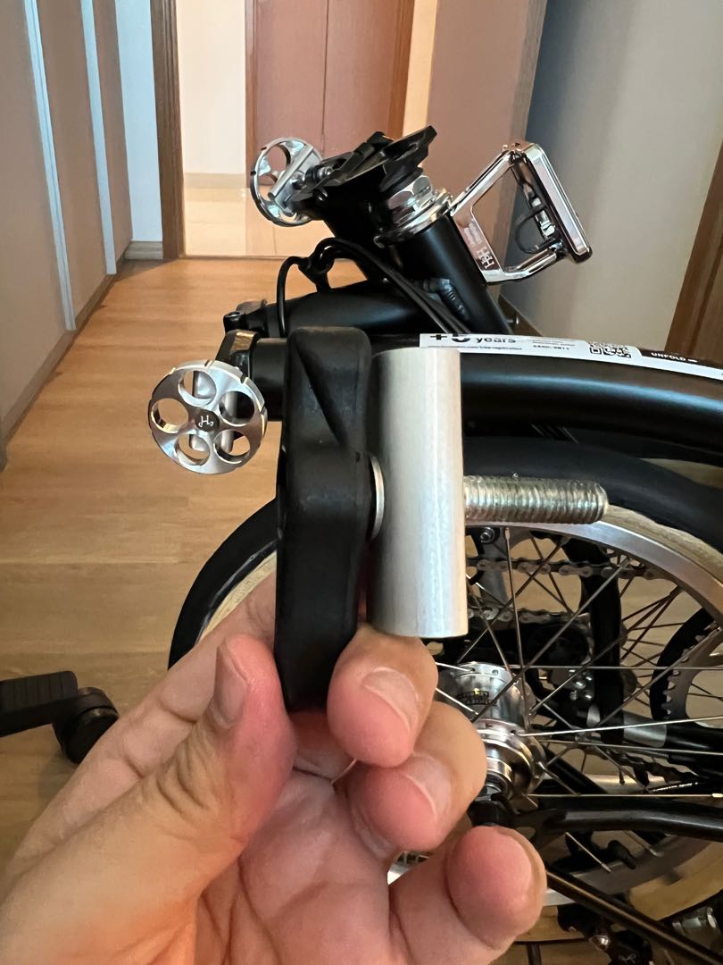 Brompton Original Hinge Clamps, Sports Equipment, Bicycles & Parts ...