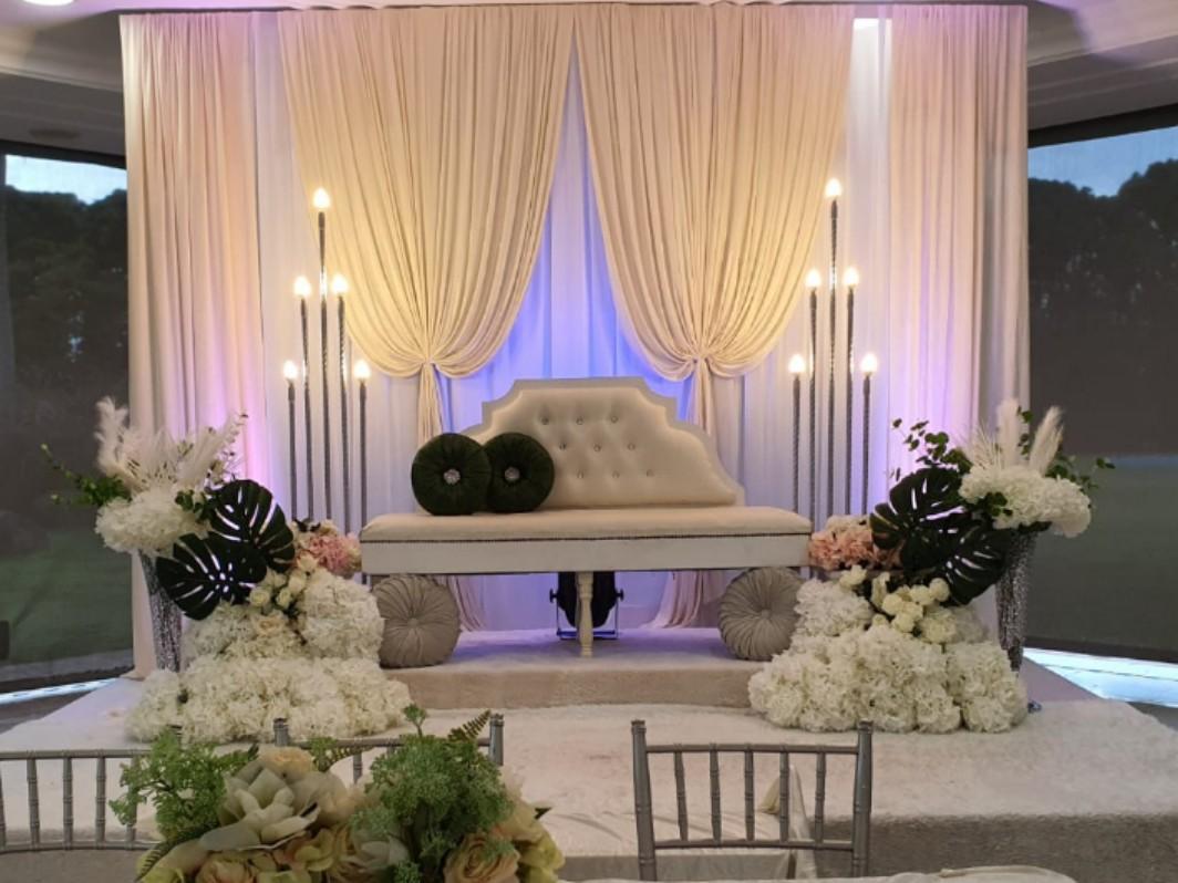 Dais for events space, Women's Fashion, Muslimah Fashion, Accessories ...