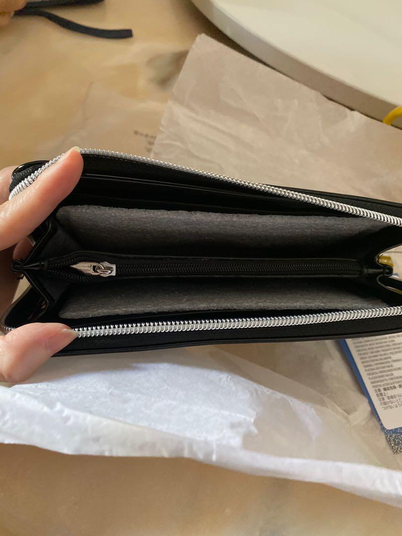 Disney X Danielle Nicole Minnie Mouse black wallet, Women's Fashion ...