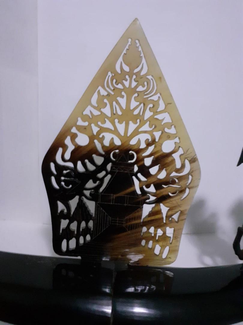 Hand carved wayang kulit display, Hobbies & Toys, Memorabilia ...